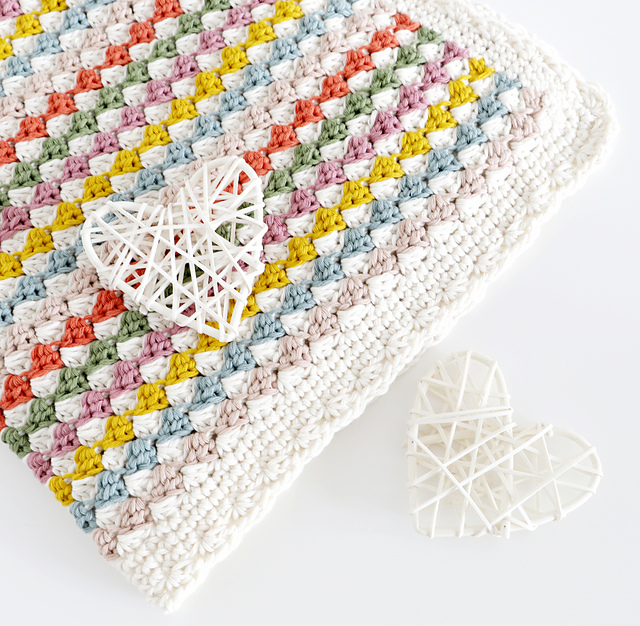 Ravelry: Maggie Blanket pattern by Little Doolally