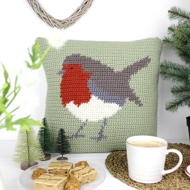 Ravelry: Robin Cushion pattern by Little Doolally