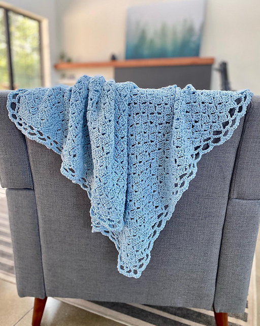 Ravelry: Baby Blue Baby Blanket pattern by Angela Plunkett