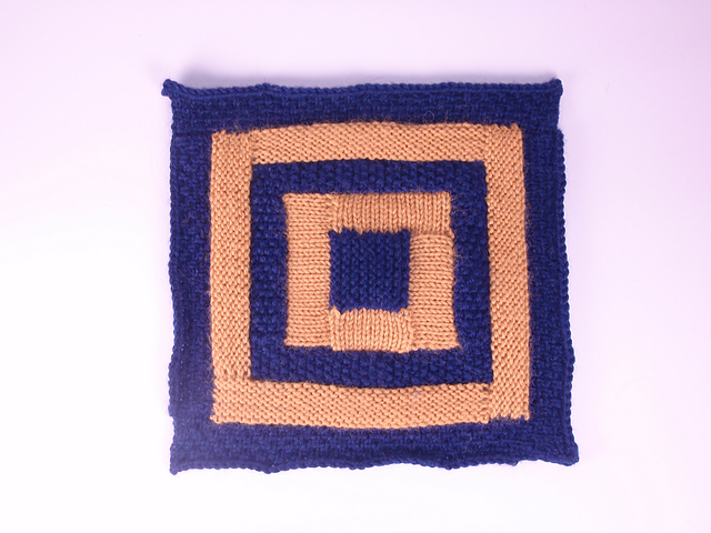 Ravelry: Textured log cabin square pattern by Fiona Hamilton-MacLaren