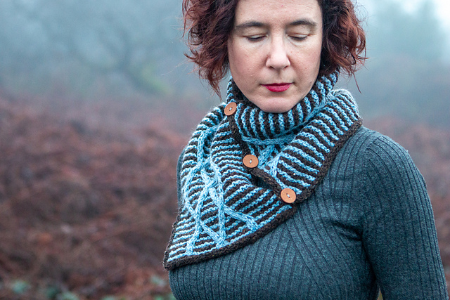 Ravelry: Madra Cowl pattern by Carol Feller