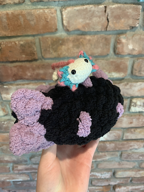 Ravelry: Scrap Size Axolotl pattern by Livecold