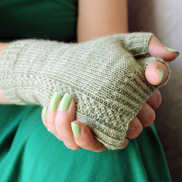 Ravelry: Talamh pattern by Liz Corke