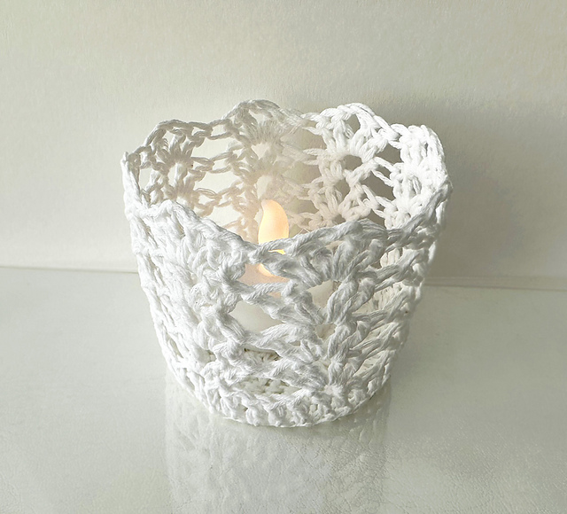 Ravelry: Shell Stitch Tea Light Holder pattern by Liz Elsworth