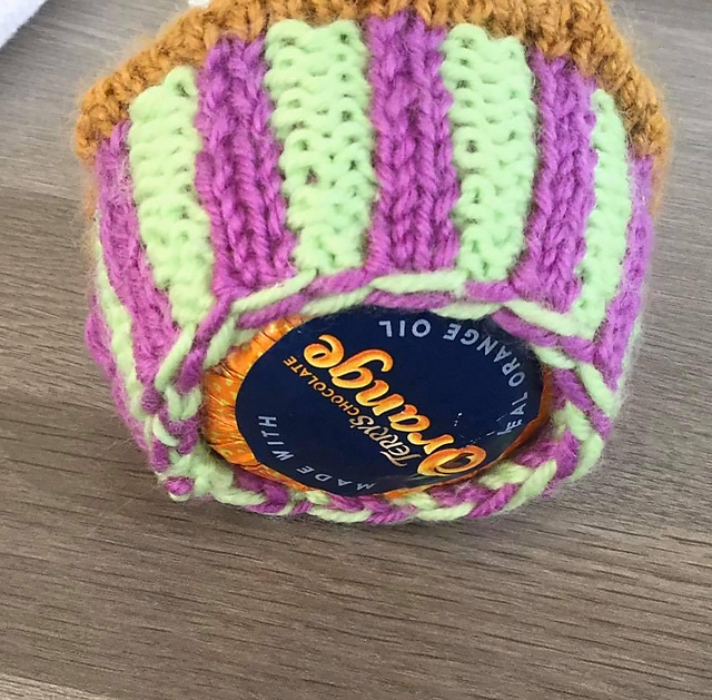 Ravelry: Chocolate orange muffin cover pattern by Liz Bills