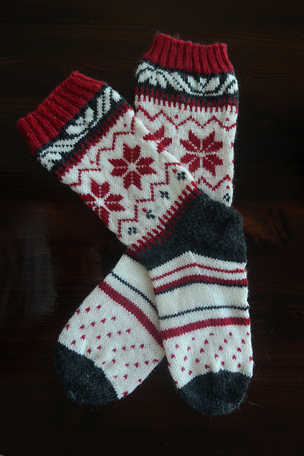 Ravelry: Candy Cane Lane Socks pattern by The Norwenglish Knitter