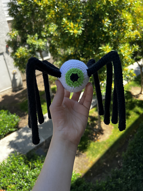 Ravelry: Tristan the Twisted Spider pattern by Elizabeth-Ann Brown