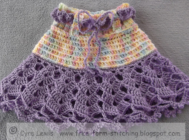 Ravelry: Ra Ra Skirt pattern by Cyra Lewis