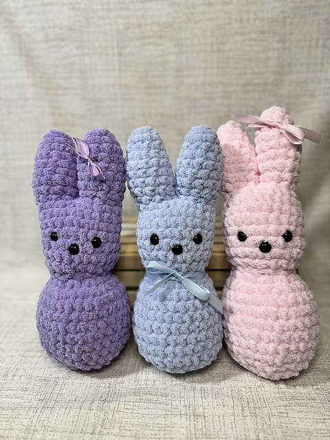 Ravelry: Bunny Peep pattern by Laurie Morrell