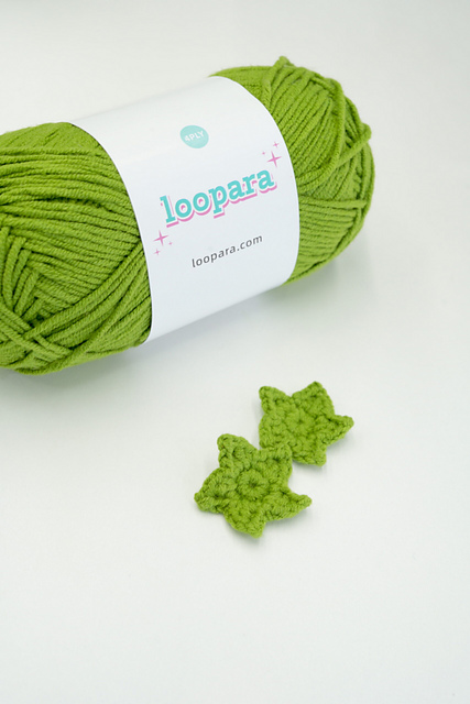 Ravelry: Crochet Strawberry Leaf pattern by Loopara Crochet
