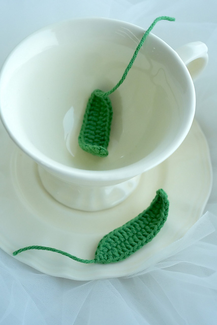 Ravelry: Crochet Forget-me-not Leaf pattern by Loopara Crochet