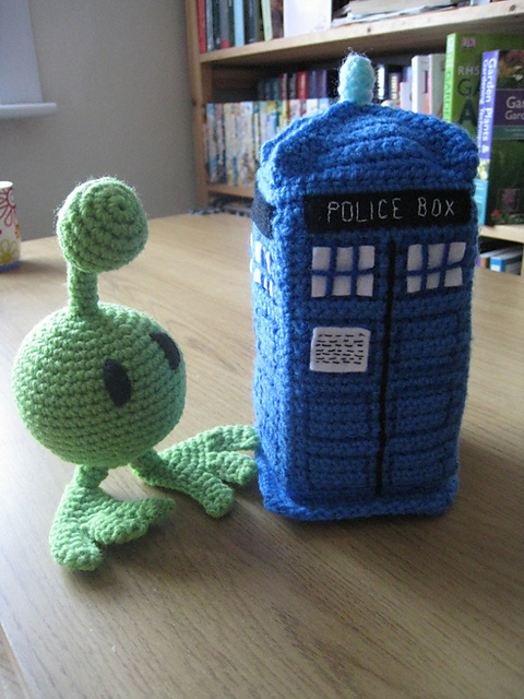 Ravelry: Curious alien pattern by Jessica Felton