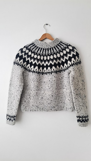 Ravelry: Krít Lopapeysa pattern by Lopamunstur