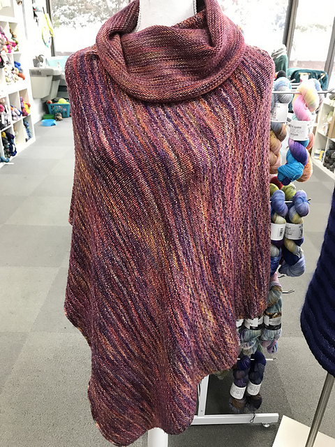 Ravelry: Lorameow's Lora's Spot Stitch Poncho