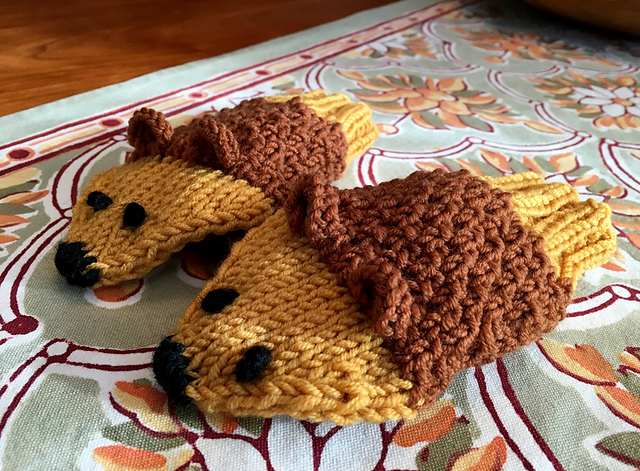 Ravelry: Loranel's Hedgehog mittens