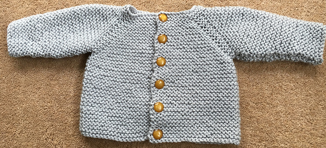 Ravelry: LouDoubleKnitter's Baby Cardi ~ Babbity Grey