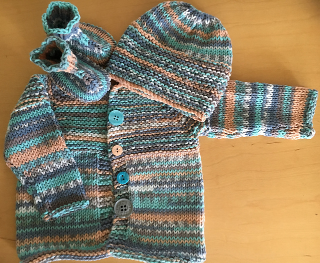 Ravelry: LouDoubleKnitter's Baby Cardi ~ Babbity