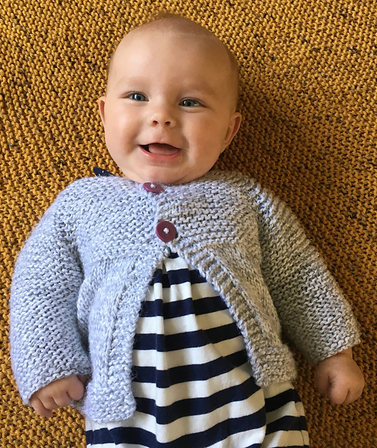 Ravelry: LouDoubleKnitter's Baby Cardi ~ Babbity Grey/White