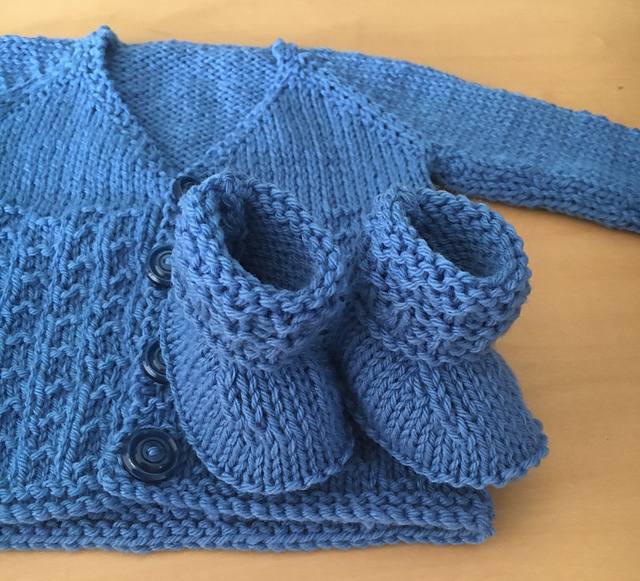 Ravelry: LouDoubleKnitter's Baby Cardi ~ Nevis, Blue