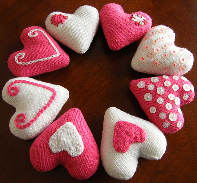 Ravelry: Valentine Heart Decorations pattern by Louise Watling