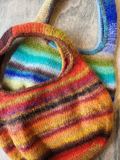 Ravelry: Noro Kureyon Tote Bag pattern by Louise Robert