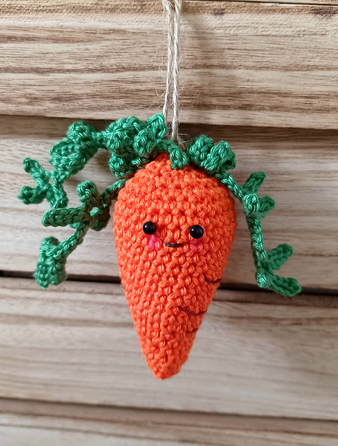 Ravelry: Carrot Amigurumi Decoration pattern by Lou Hart