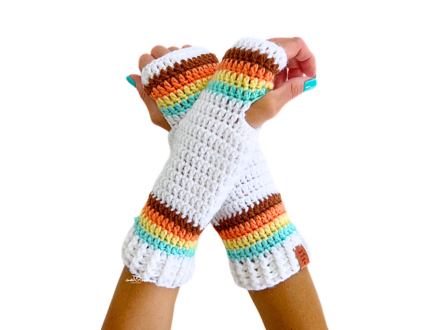 Ravelry: Retro Striped Arm Warmers pattern by Melissa Hassler