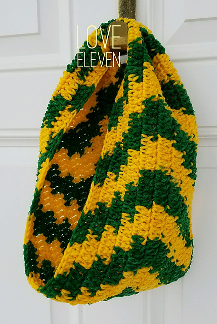 Ravelry: Eetu Cowl pattern by Kate Sinclair