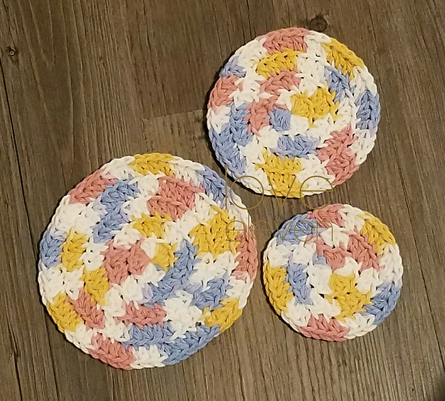 Ravelry: Lind Round Coasters pattern by Kate Sinclair