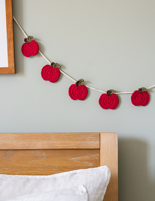 Ravelry: Harvest Apple Bunting pattern by Rupinder kaur