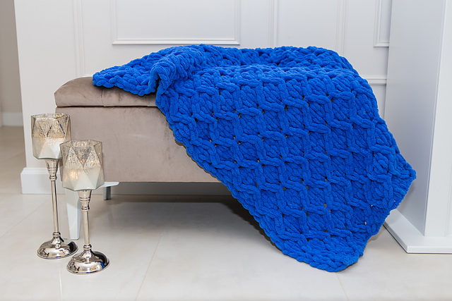 Ravelry: Rhomb Loop Yarn Blanket pattern by Alina Masliennikova