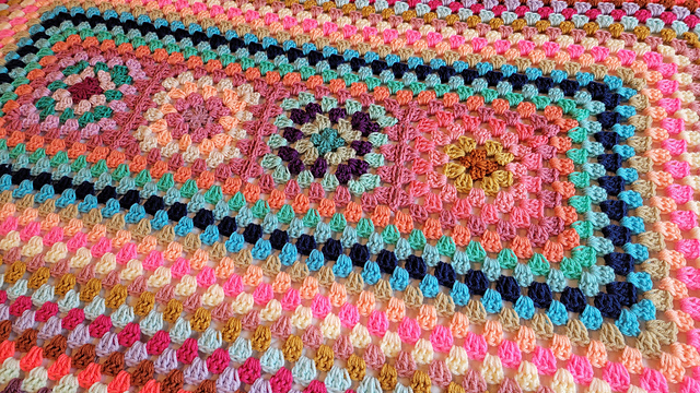 Ravelry: Charming Rectangle Afghan pattern by Crochet Me Lovely
