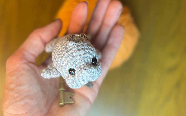 Ravelry: Amigurumi Seal Keychain pattern by Lucy Kate