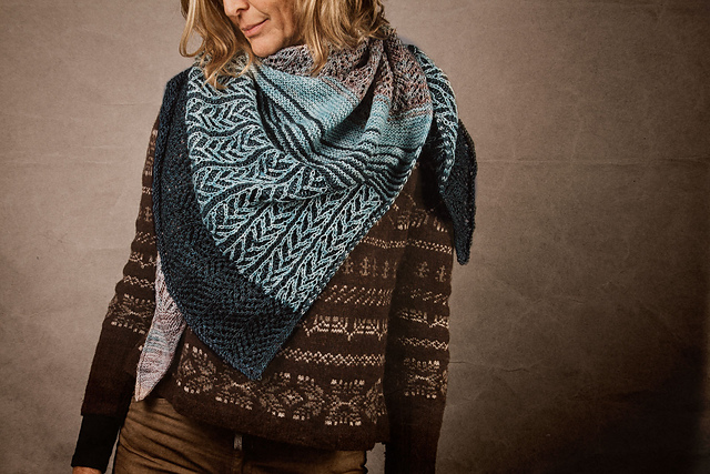 Ravelry: Under the Sky of Leh Shawl pattern by Luisa Puccini