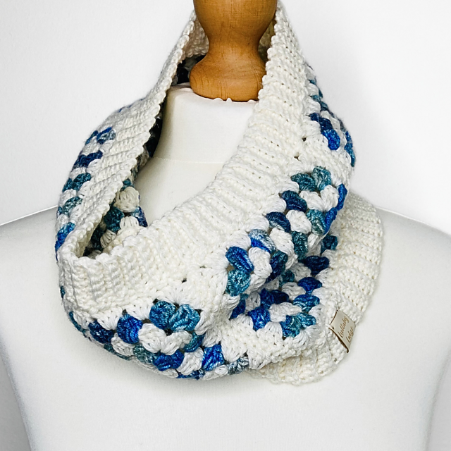 Ravelry: Granny Square Cowl pattern by Catherine McLennan