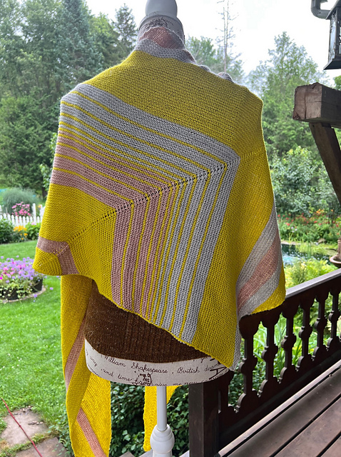 Ravelry: Roses and Limoncello pattern by Lulu Designs