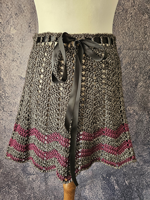 Ravelry: Lace wave skirt pattern by Kristina Tamulevičiūtė