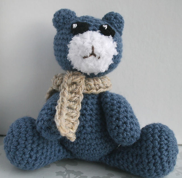 Ravelry: Amigurumi denim teddy bear pattern by Luz Mendoza