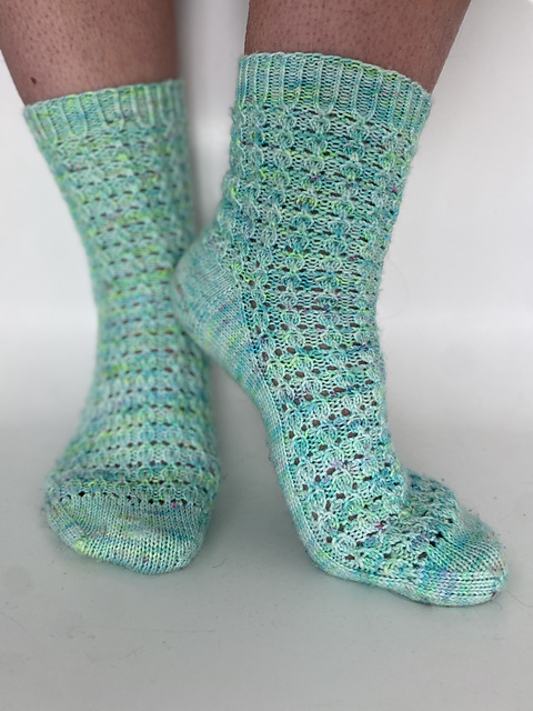 Ravelry: Jaunty Socks pattern by Karen S. Lauger