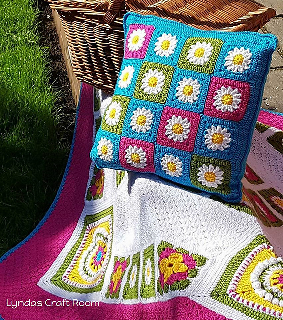 Ravelry: TOTG Daisy Cushion pattern by Lyndas Craft Room
