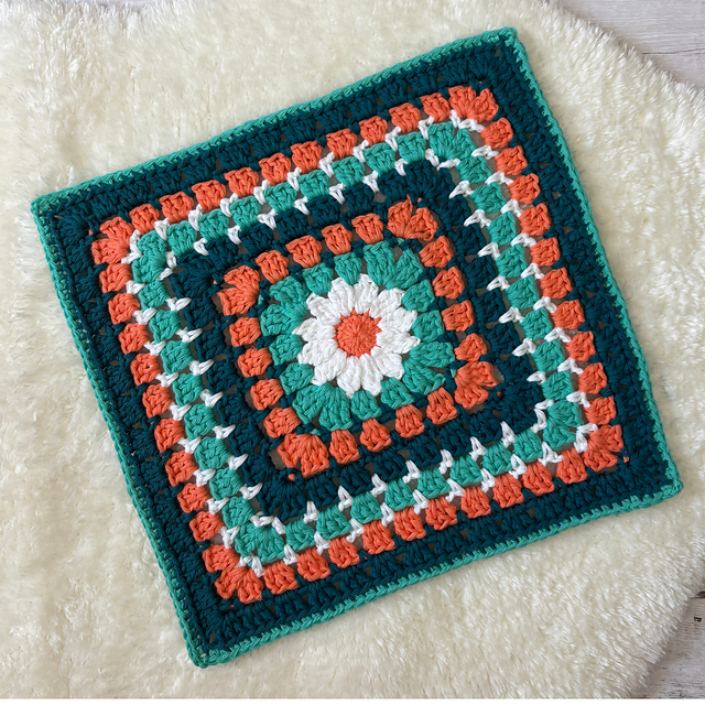 Ravelry: Framed Daisy Granny Square pattern by Knit Crochet Create