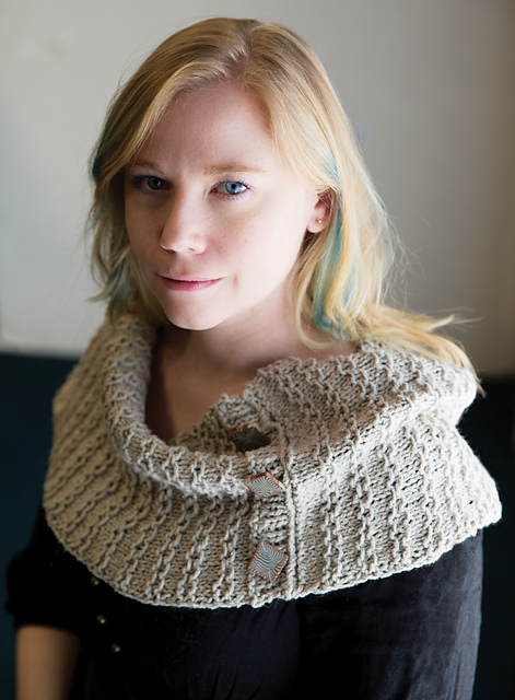 Ravelry: Chain Link Cowl pattern by Hélène Rush