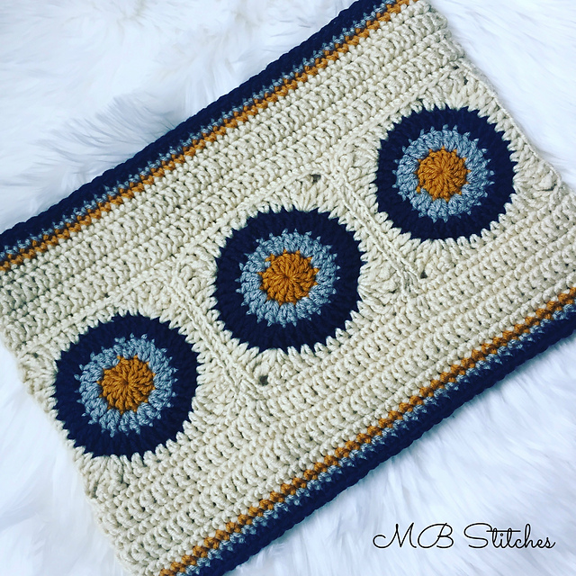 Ravelry: Granny Square Cowl pattern by MB Stitches