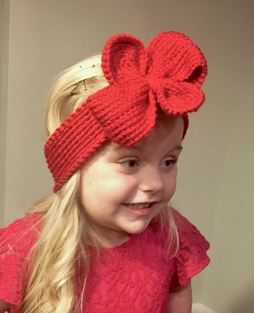 Ravelry: Big Bow Ear Warmer pattern by Susan Capizzi
