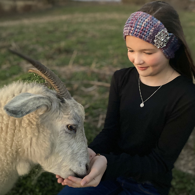 Ravelry: Basic Brioche Headband pattern by Beth Bohnert