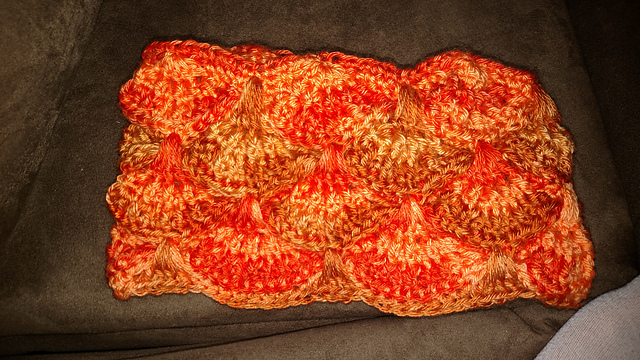Ravelry: Falling Fans Cowl pattern by Mrs. Z