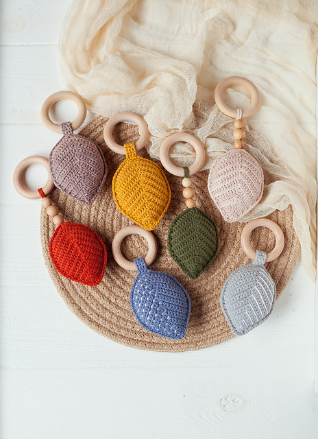 Ravelry: Leaf Baby Rattle pattern by Maria Vlasova