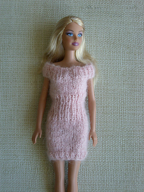 Ravelry: #0560 Pink Dress pattern by stickatillbarbie.se