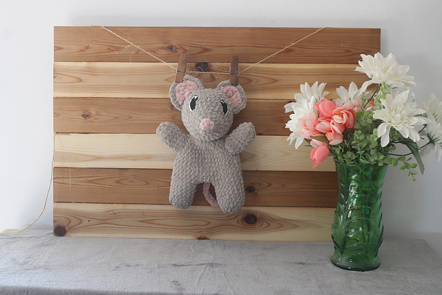 Ravelry: Mouse Snuggler pattern by Michaela Casey