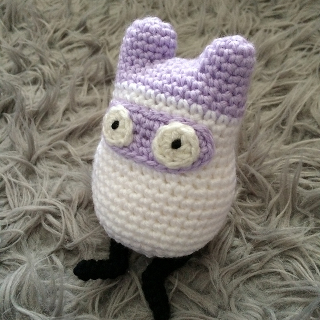 Ravelry: Maskutchi Tamagotchi Plushie pattern by Madame Wario